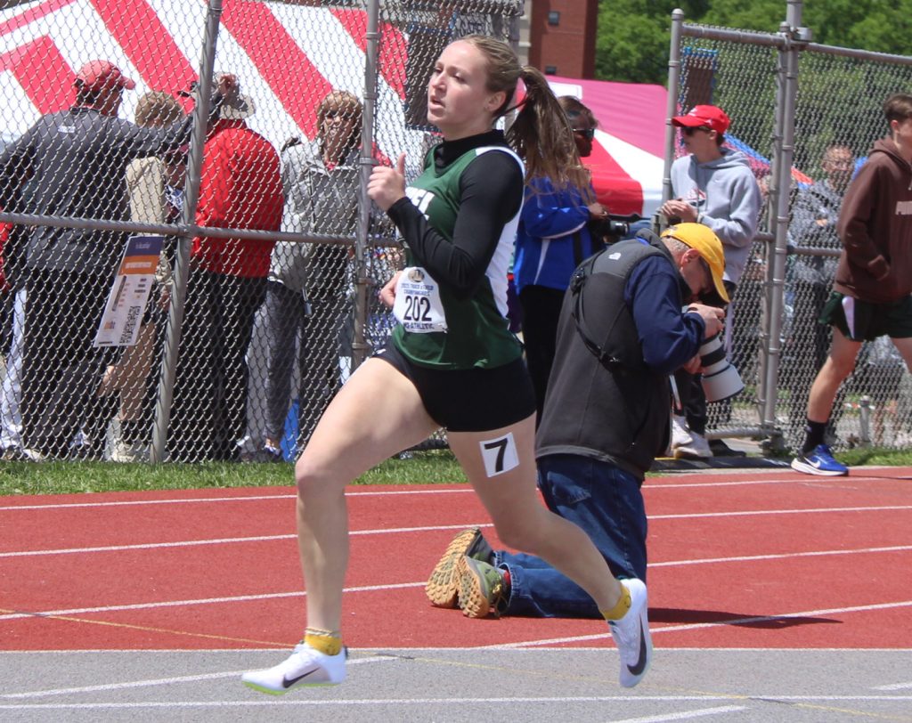 Who needs a track? - Herald-Standard